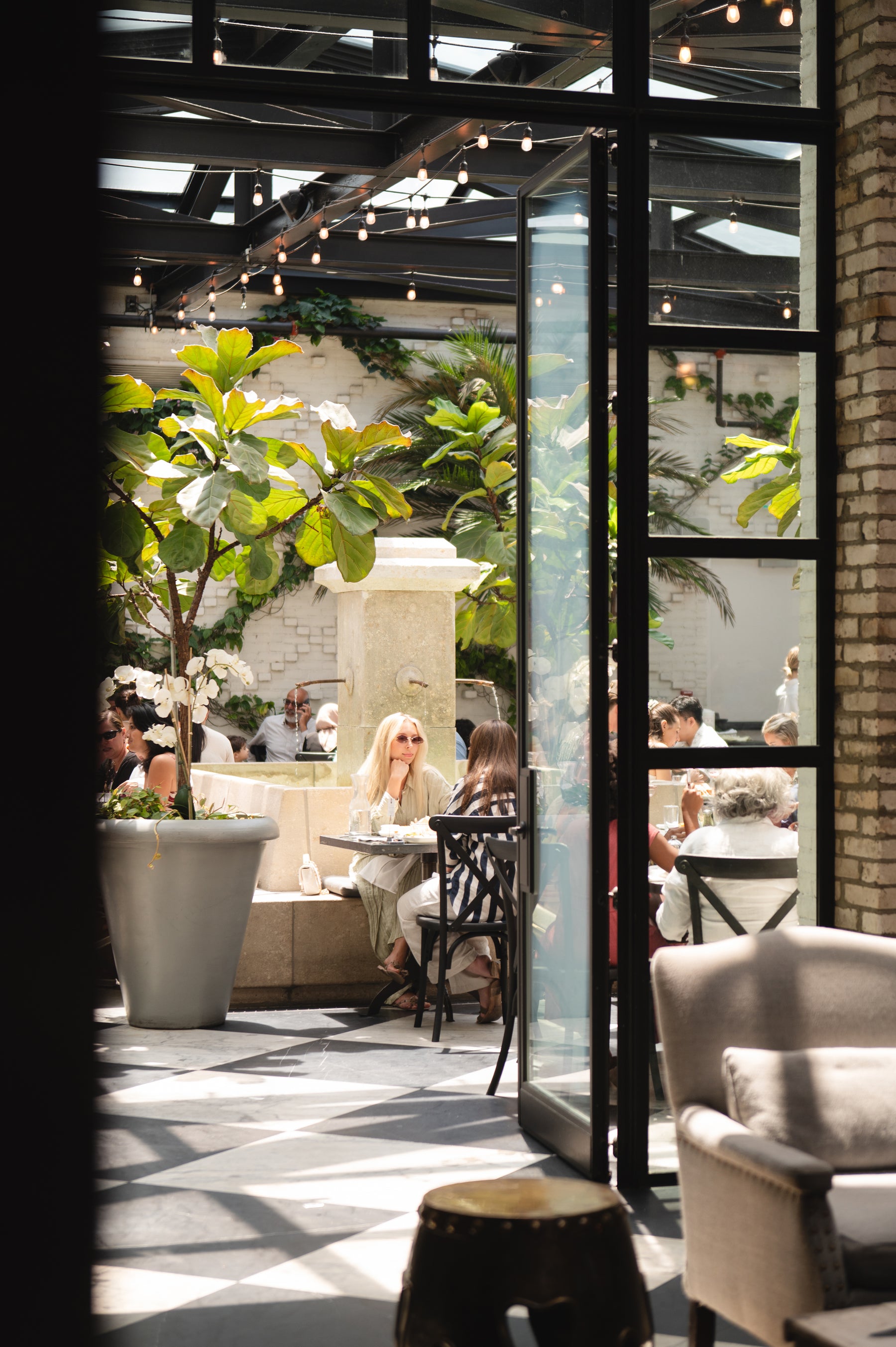 Dining – Oxford Exchange Retail